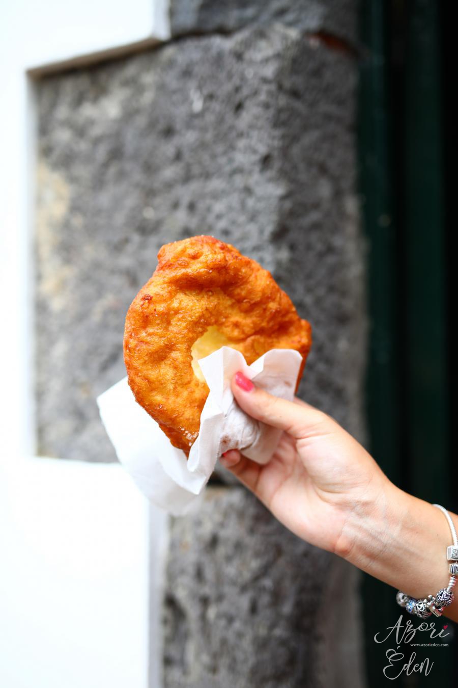 Malas­sada – the dough­nut of the Azores | Eden Azores